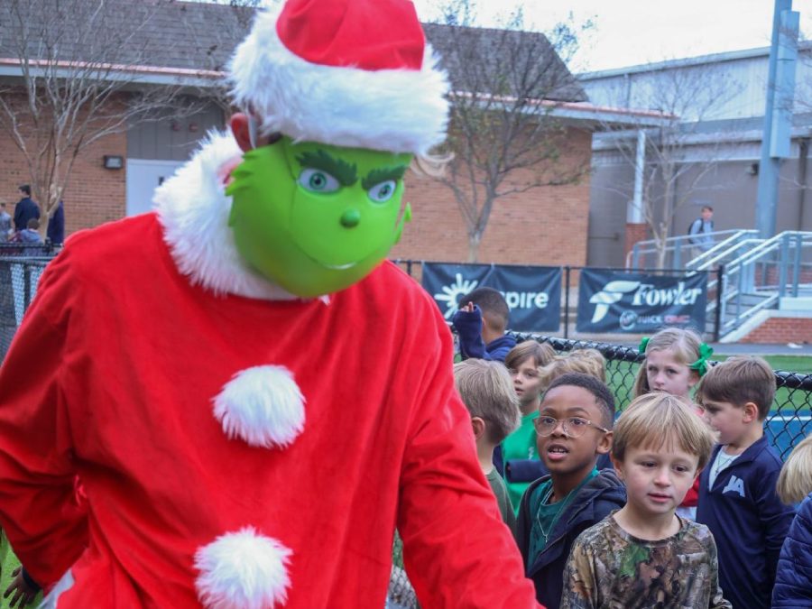 The Grinch Spotted on Campus - Jackson Academy